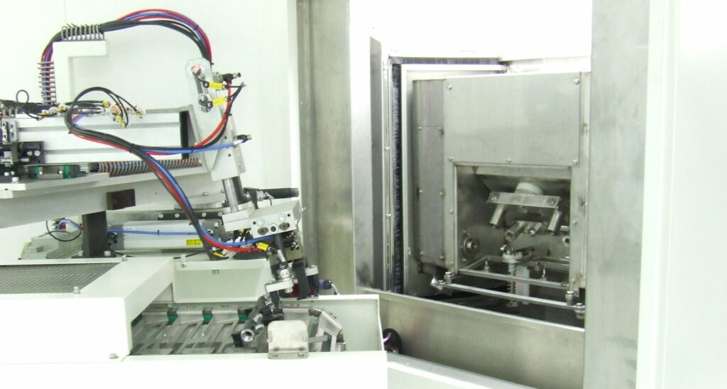 Carrousel • Multi-steps cleaning in robot cell Mecanolav